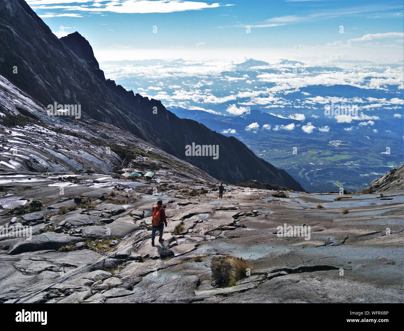 Mountains moving hi-res stock photography and images - Alamy