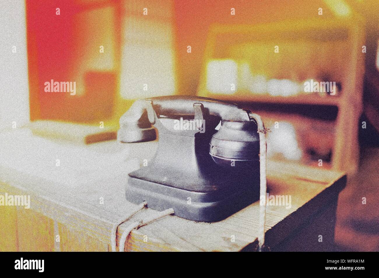 Telephone landline home hi-res stock photography and images - Alamy