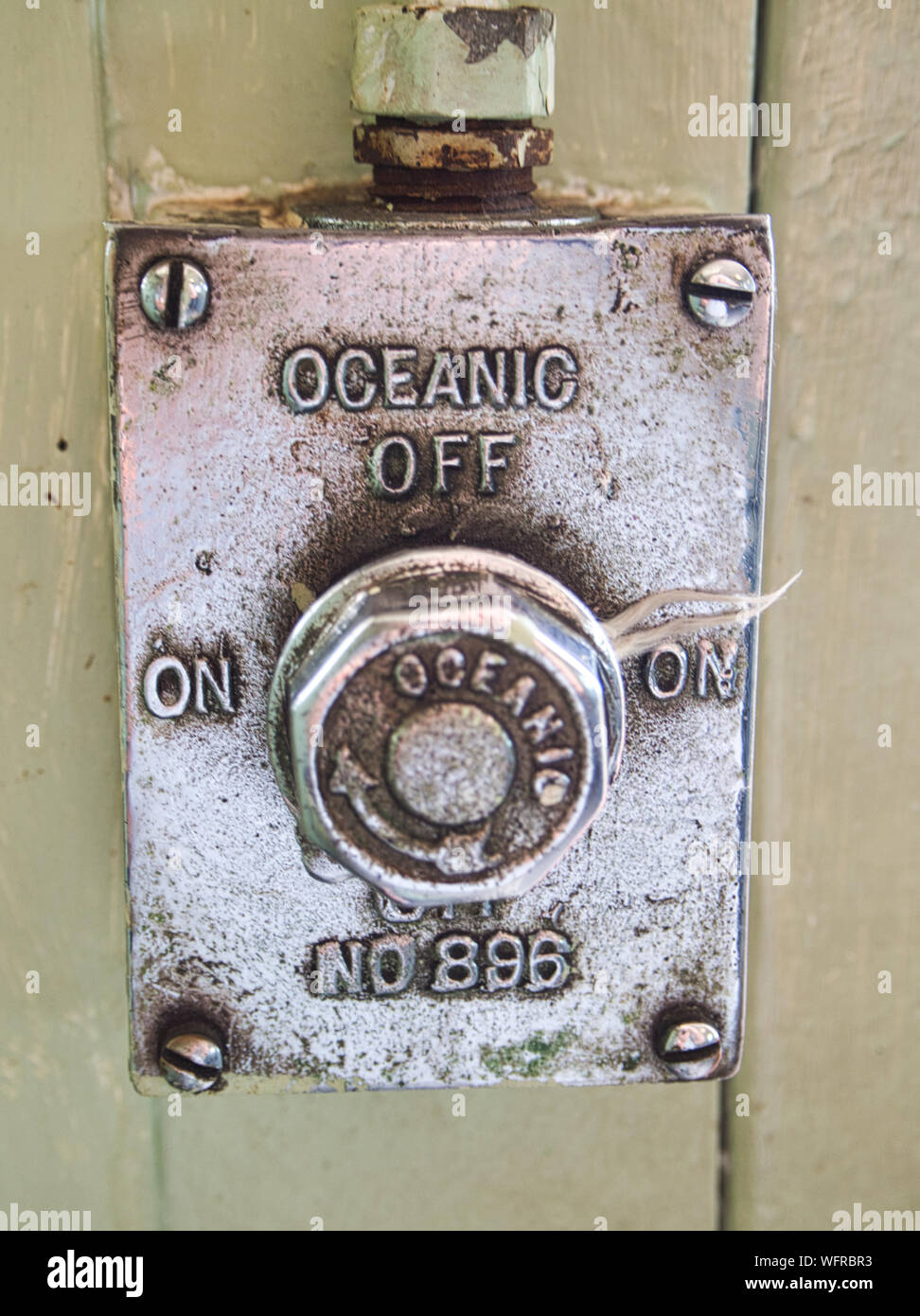 Engine controls hi-res stock photography and images - Alamy