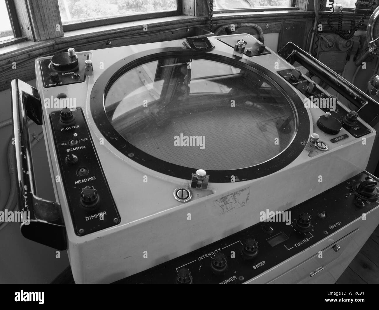 Ship radar hi-res stock photography and images - Alamy