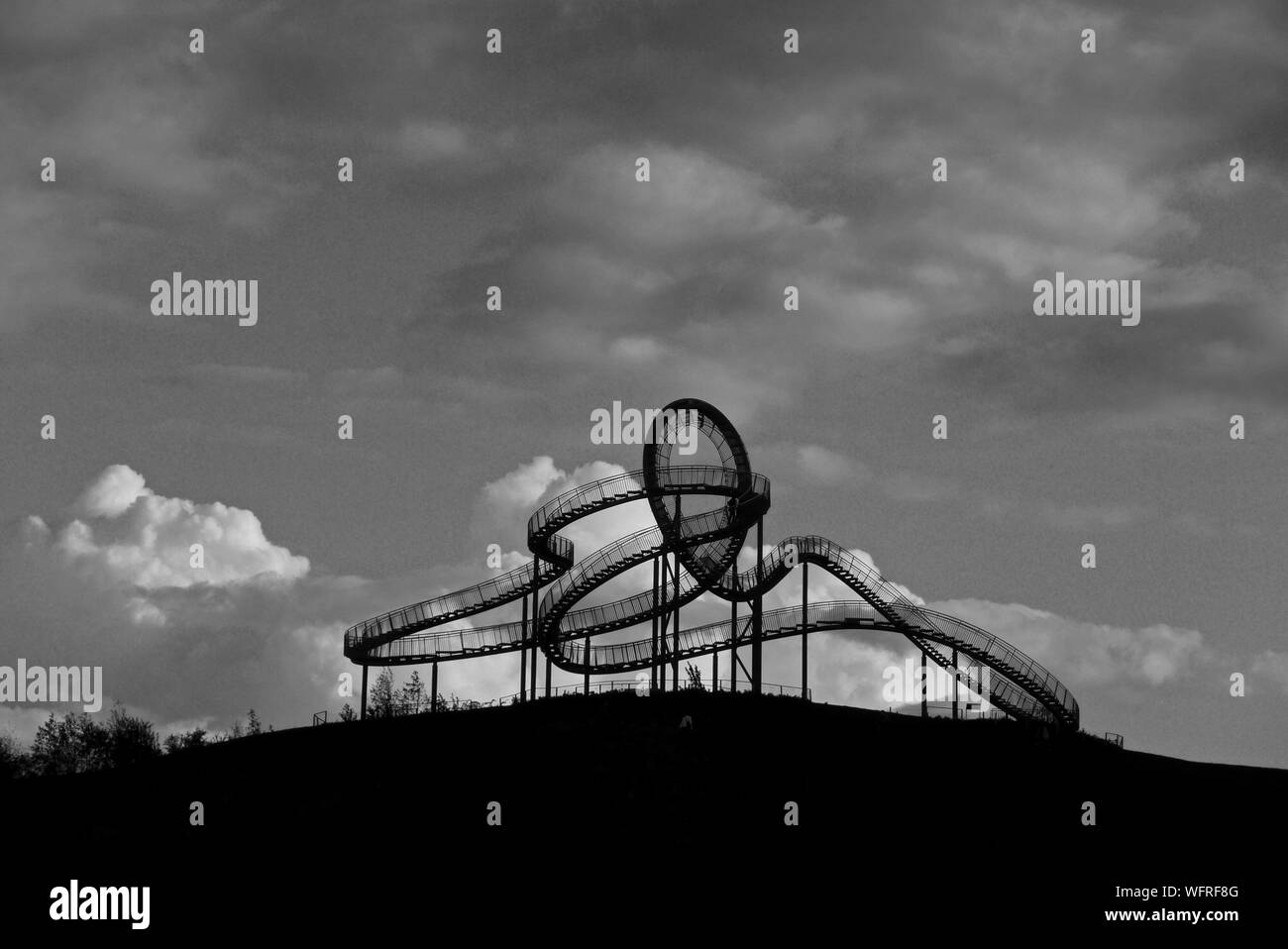 Silhouette rollercoaster hi-res stock photography and images - Alamy