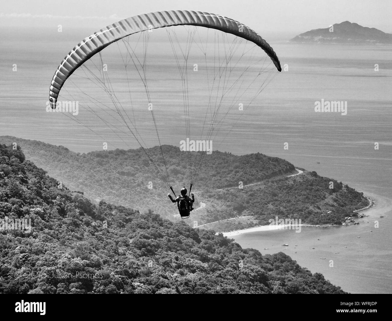 Water paragliding Black and White Stock Photos & Images - Alamy