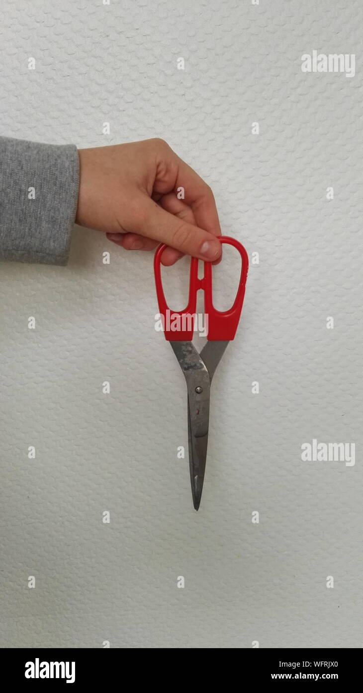 Showing scissors hi-res stock photography and images - Alamy