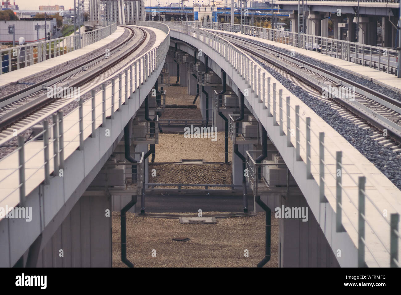 Railway bridges hi-res stock photography and images - Alamy