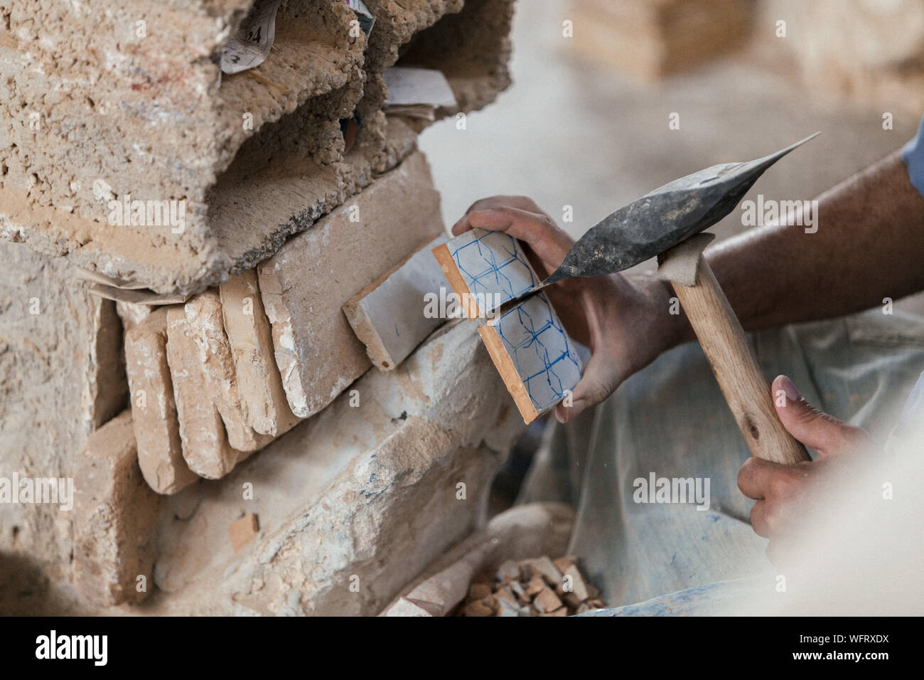 Using hammer hi-res stock photography and images - Alamy