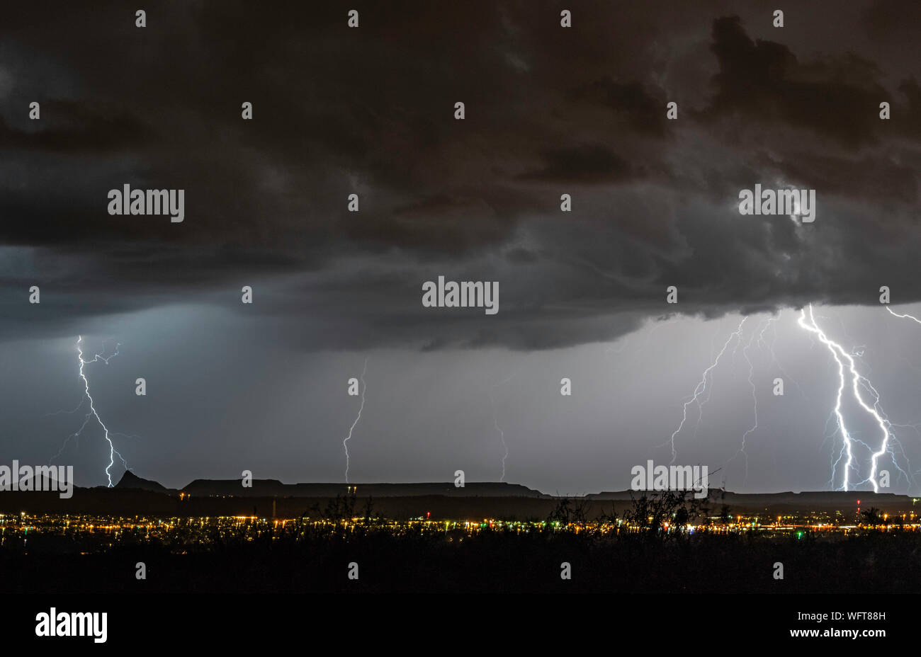 Arizona monsoon storm hi-res stock photography and images - Alamy