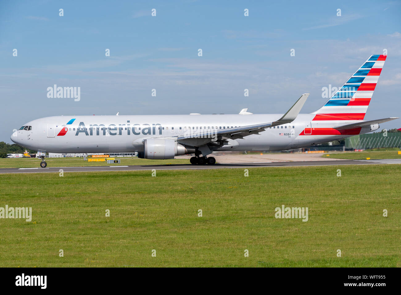 MANCHESTER, UNITED KINGDOM - AUGUST 24, 2019: American Airlines Boeing ...