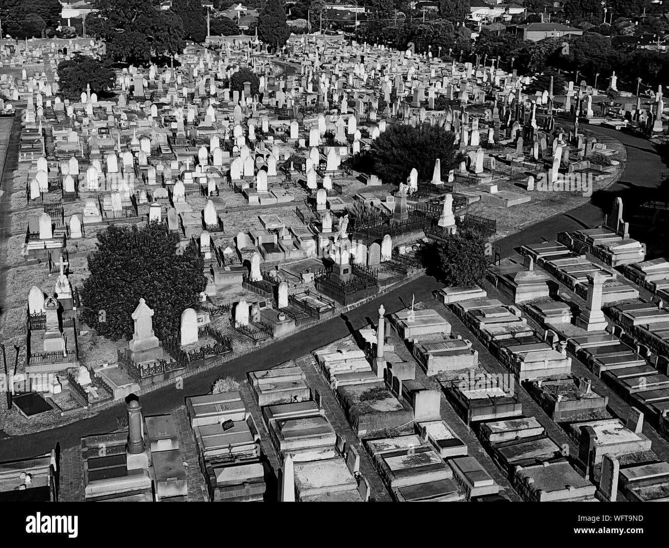 Aerial view graveyard hi-res stock photography and images - Alamy