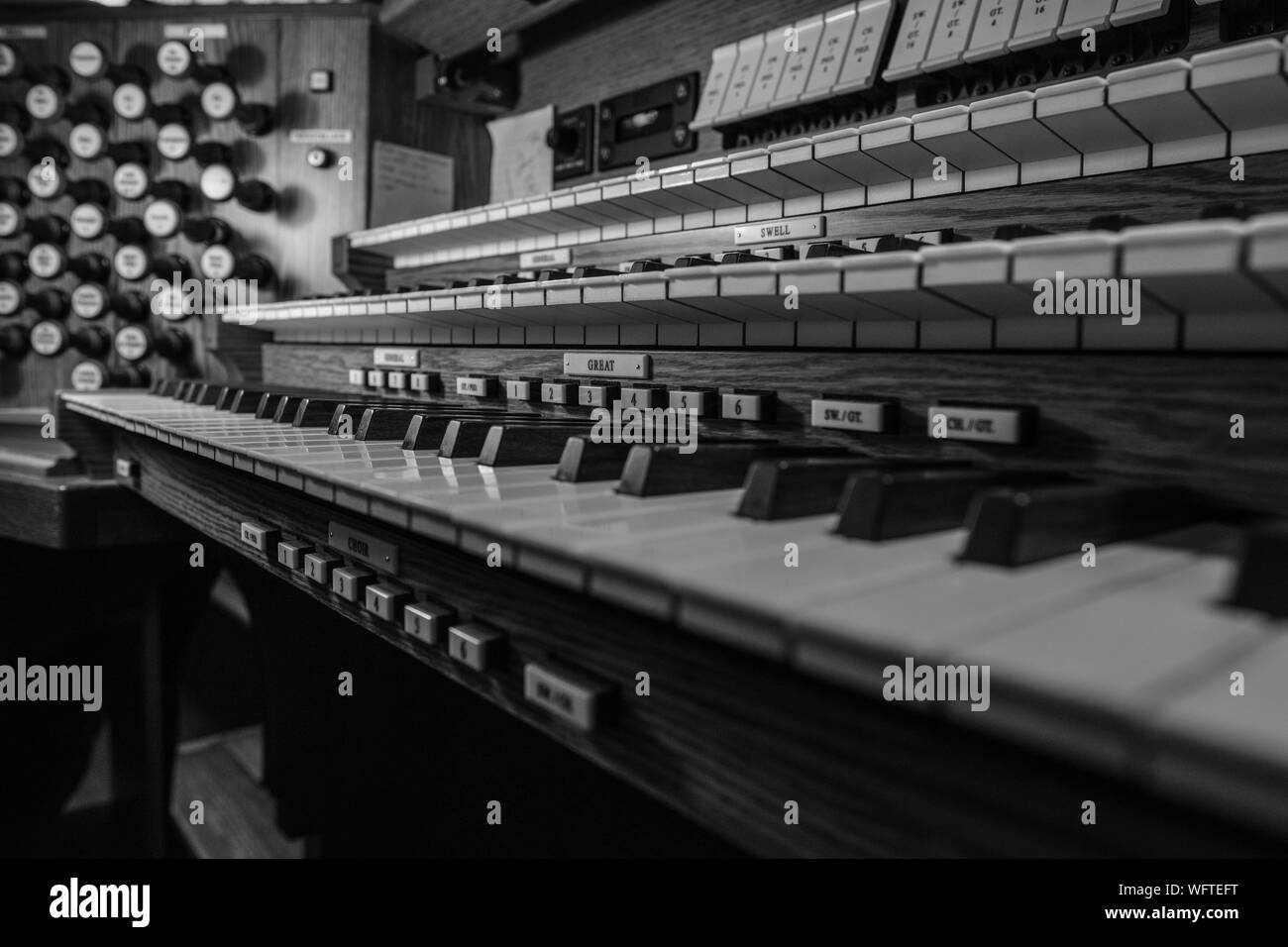 Recording studio piano hi-res stock photography and images - Alamy