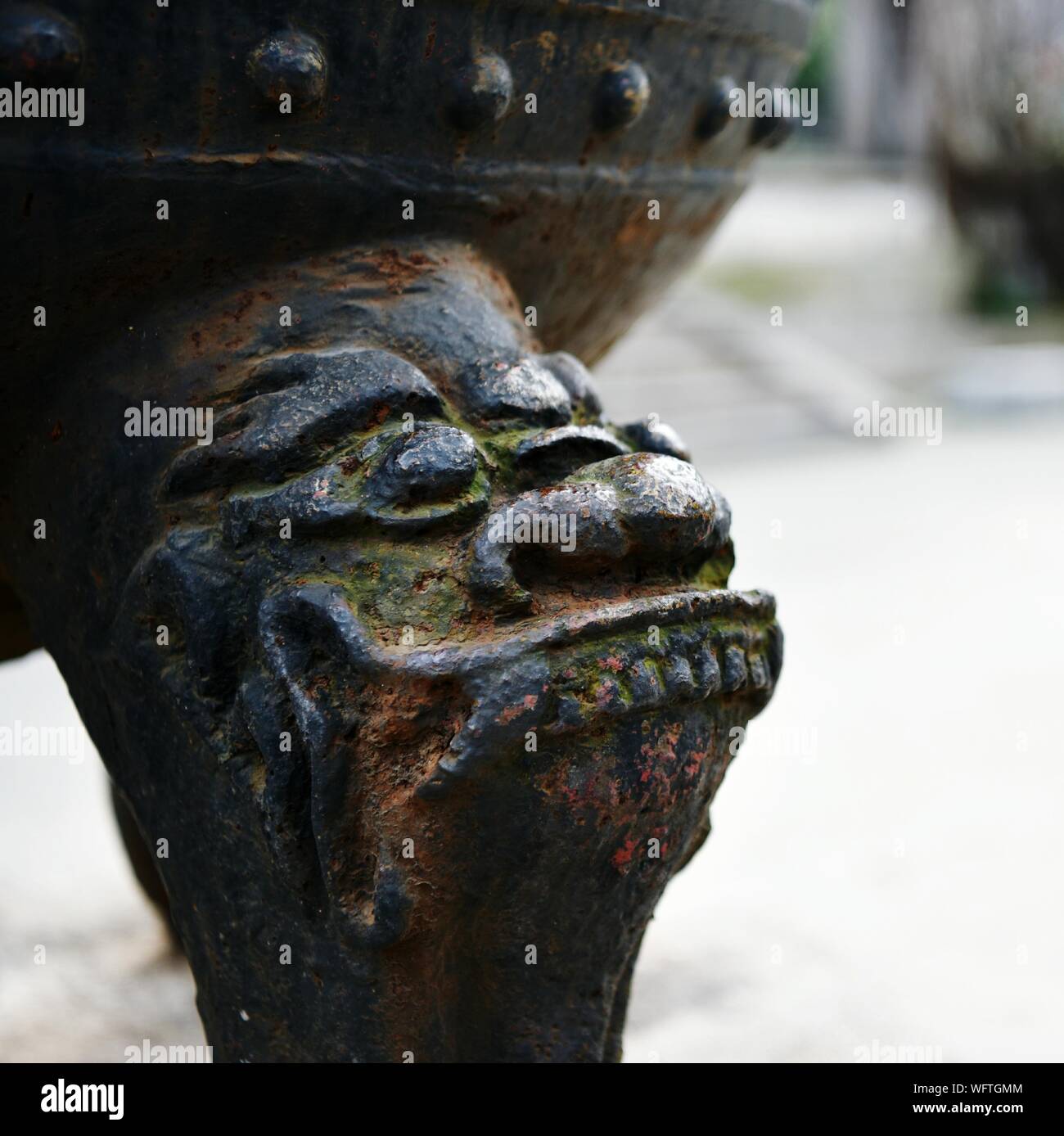 Rusty statue hi-res stock photography and images - Alamy