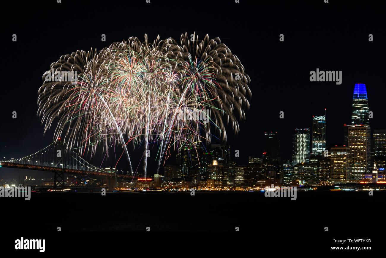Fourth of july fireworks san francisco hi-res stock photography and ...
