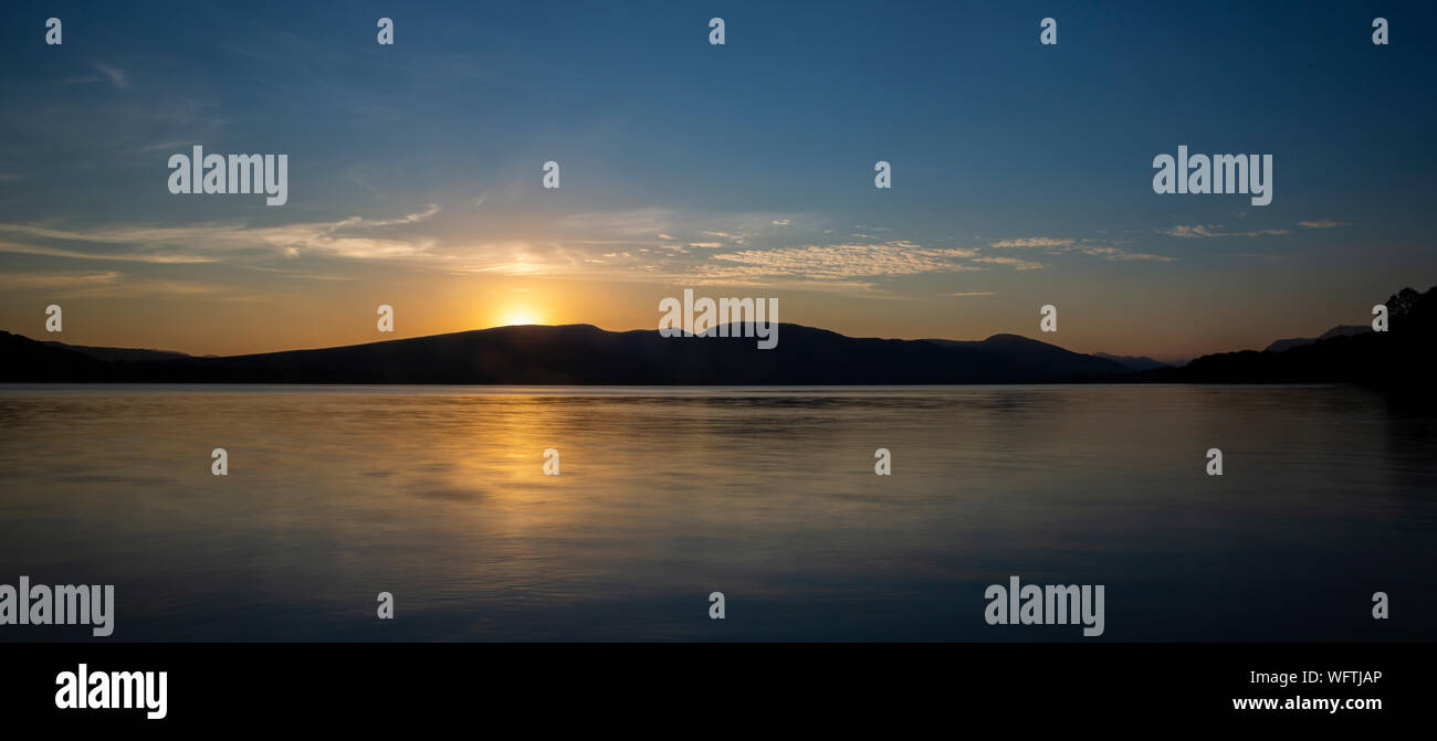 Loch sunset hi-res stock photography and images - Alamy