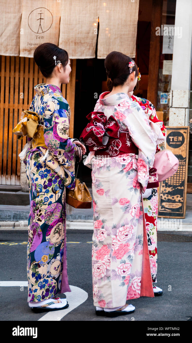 Polished bows hi-res stock photography and images - Alamy