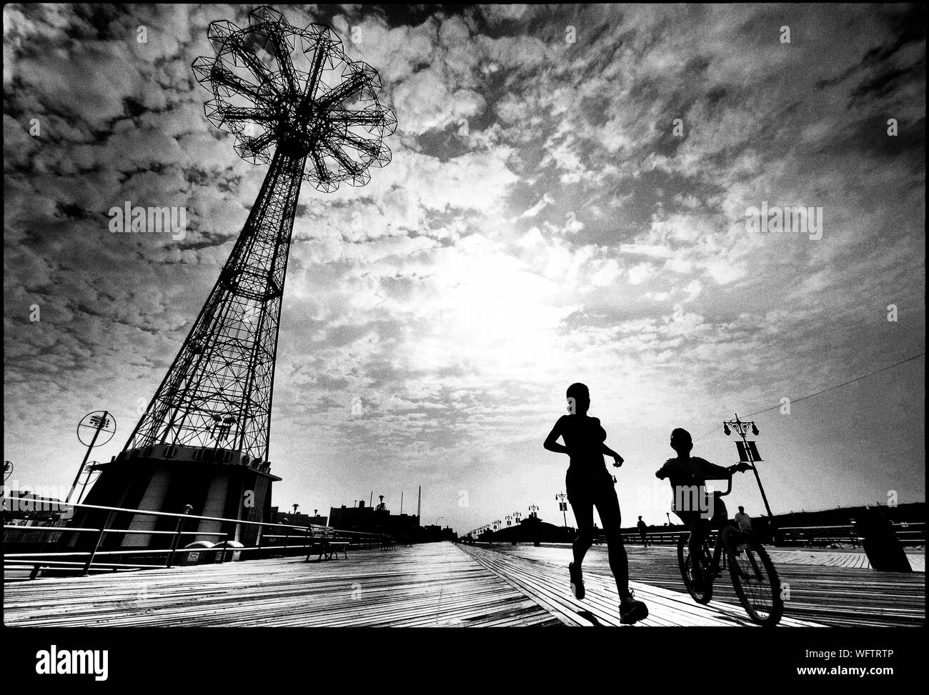 Parachute Jump Ride Amusement High Resolution Stock Photography and ...