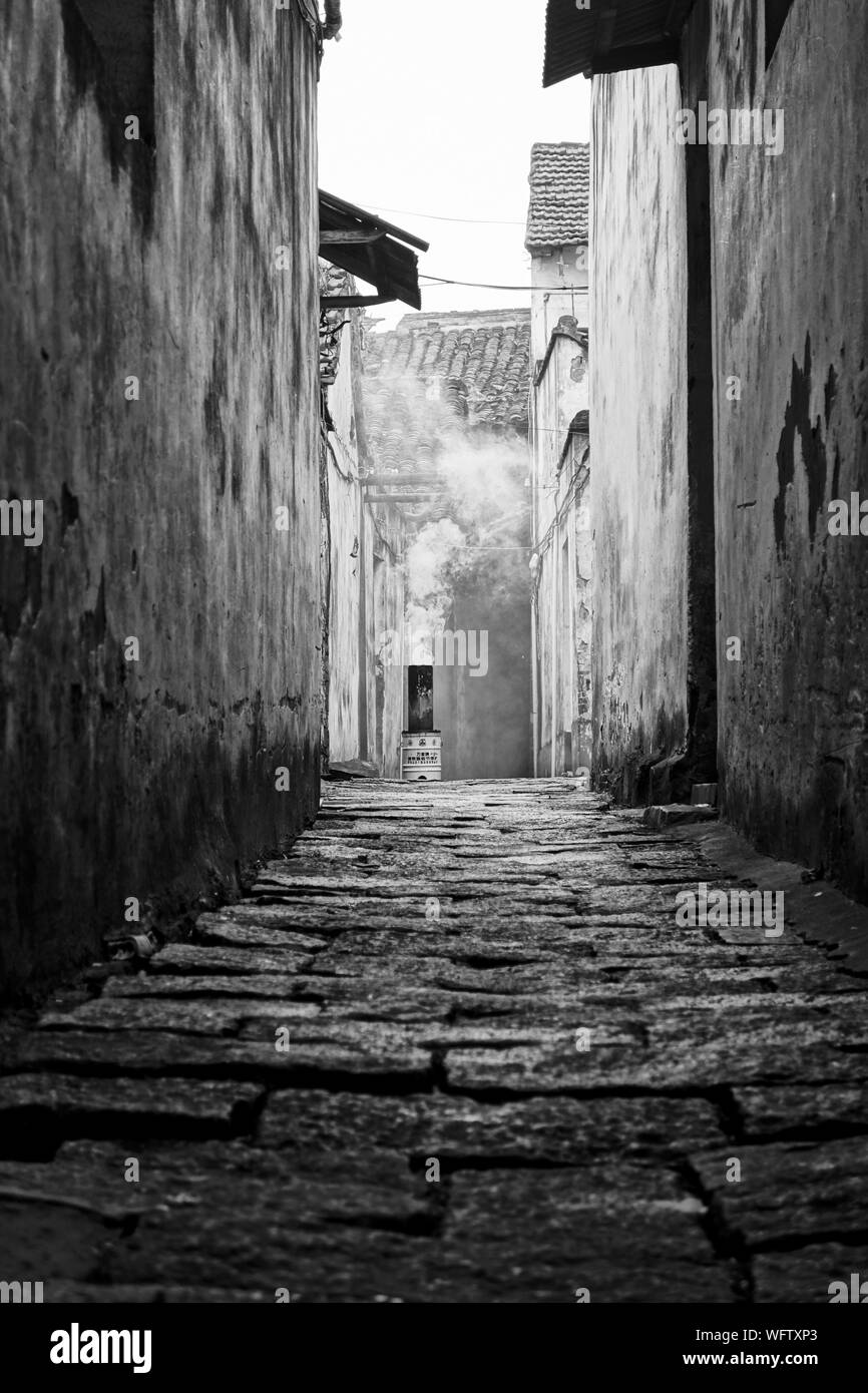 Narrow structures Black and White Stock Photos & Images - Alamy