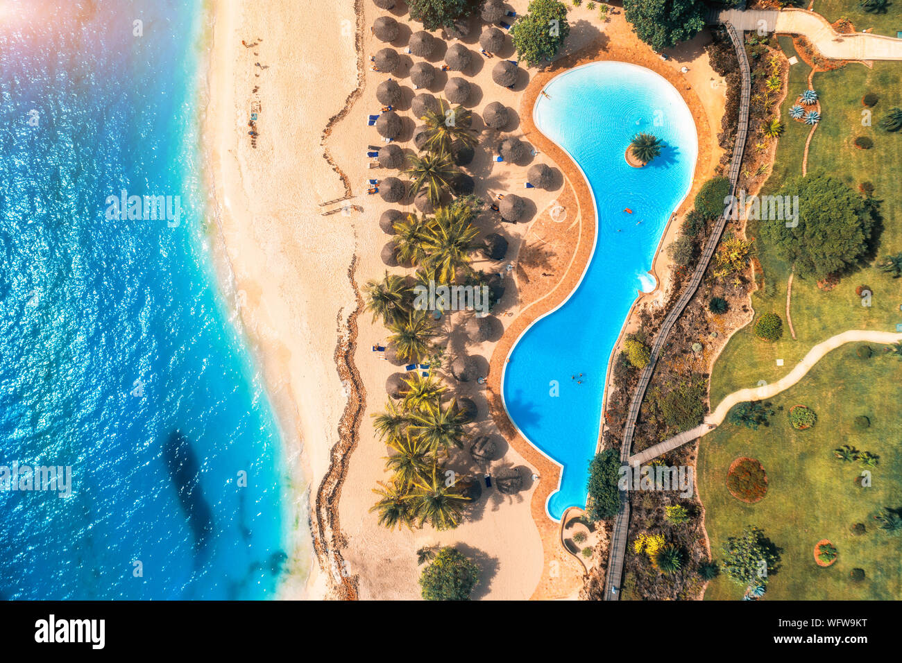 Wave pool lagoon hi-res stock photography and images - Alamy