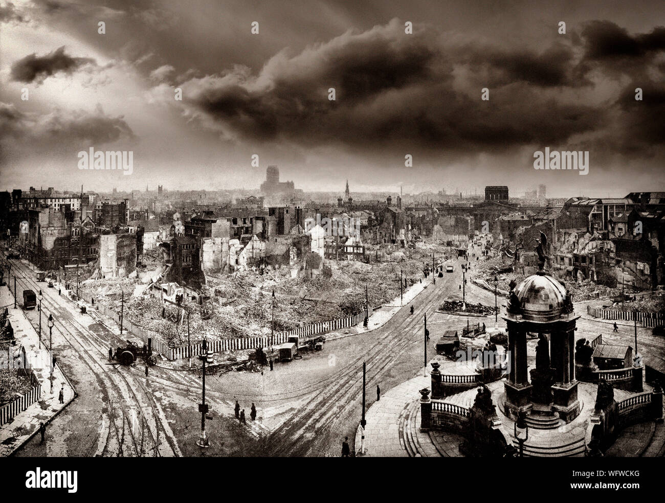 During air raids blitz hi-res stock photography and images - Alamy