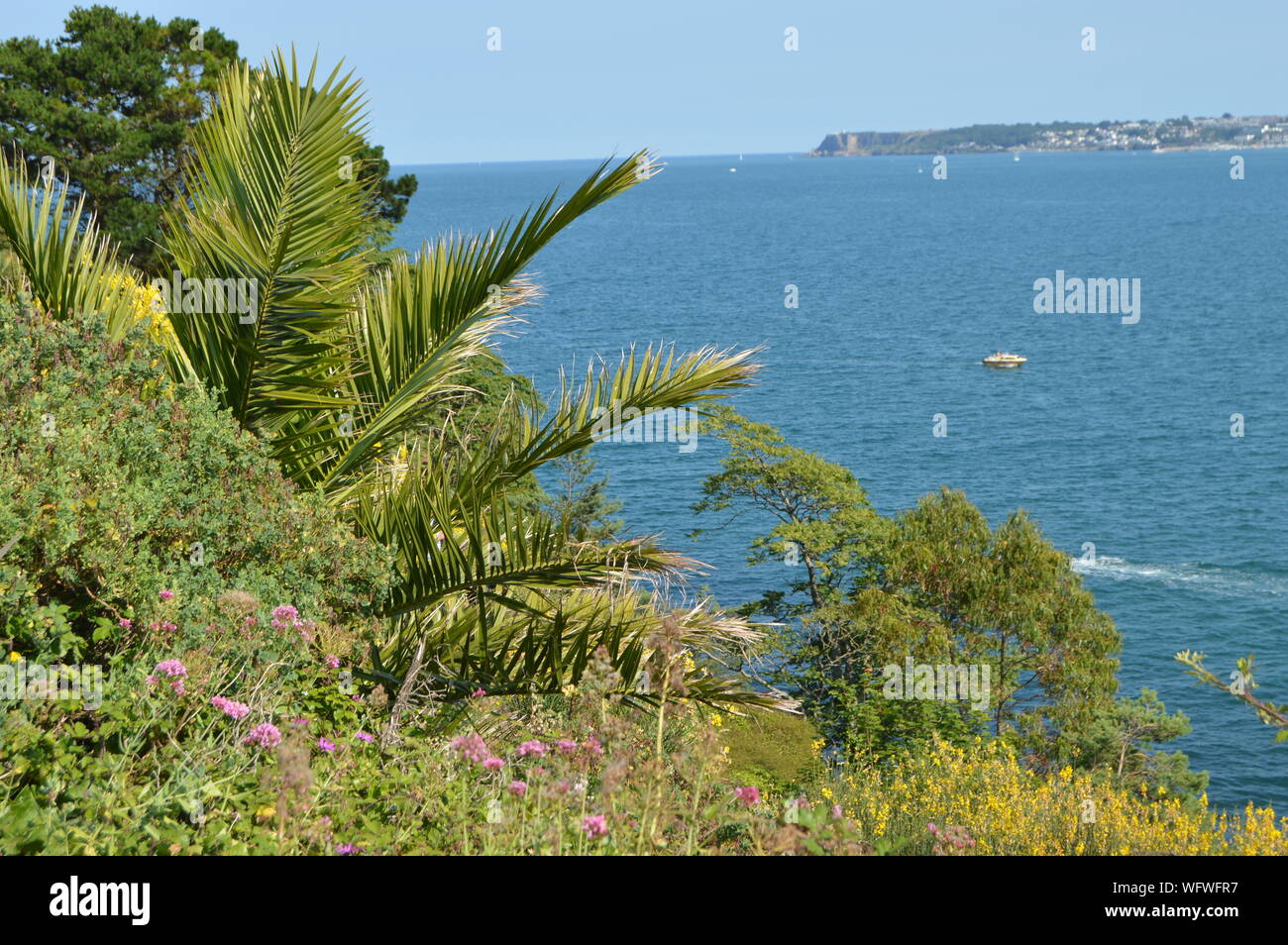Views from coastal path from Paignton to Goodrington, Torbay, Devon ...