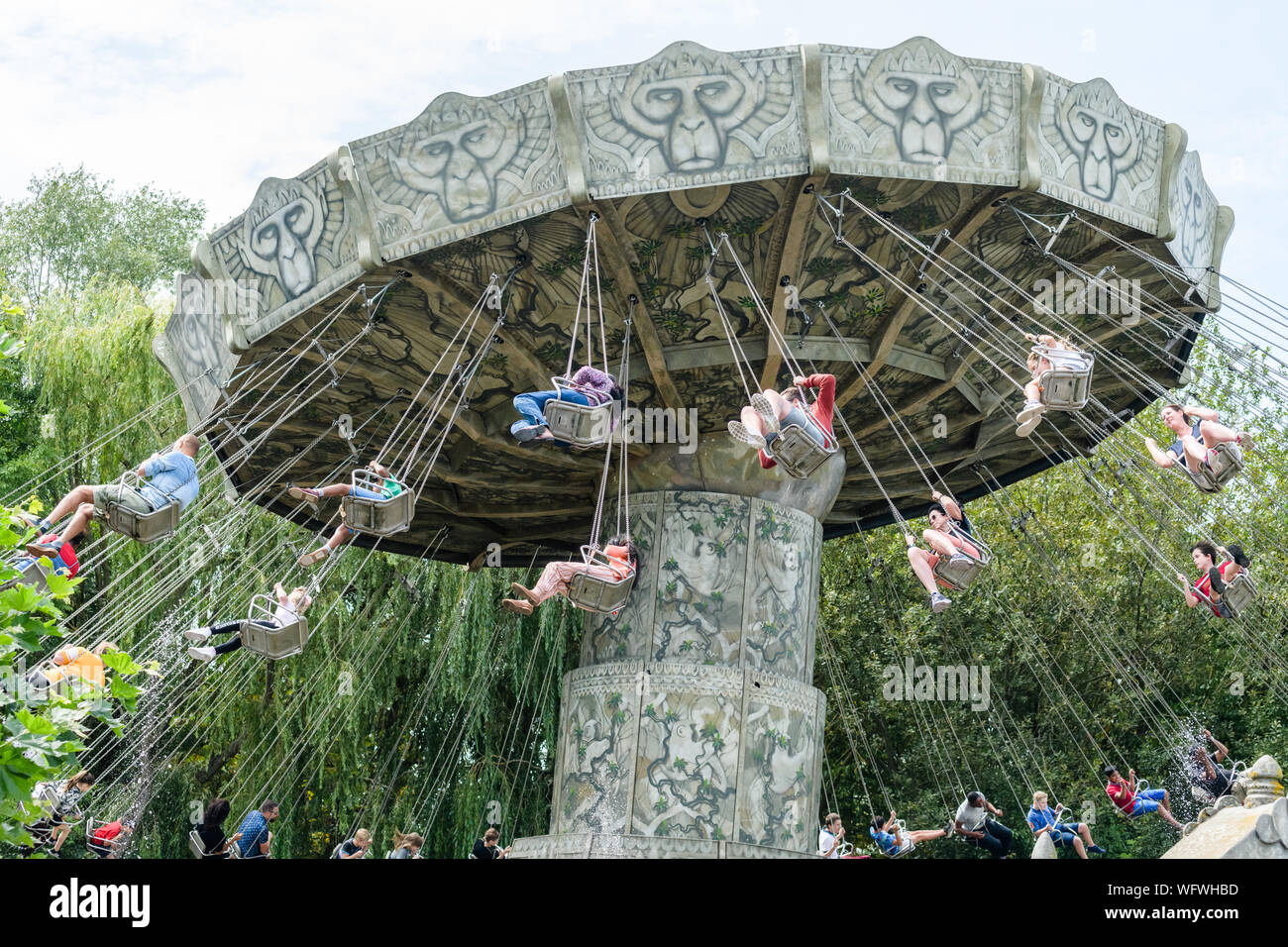Funfair theme park ride Stock Photo - Alamy