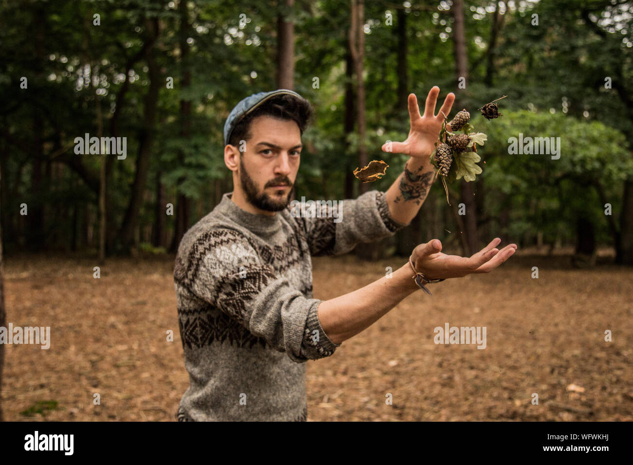 Young man in flat cap hi-res stock photography and images - Alamy