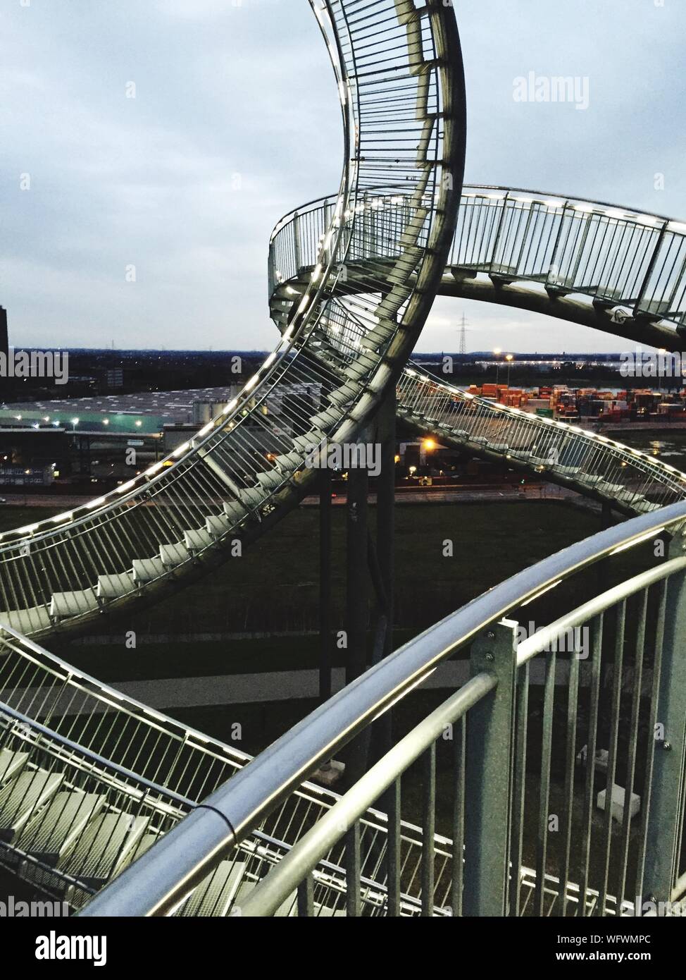 Rollercoaster structure hi-res stock photography and images - Alamy