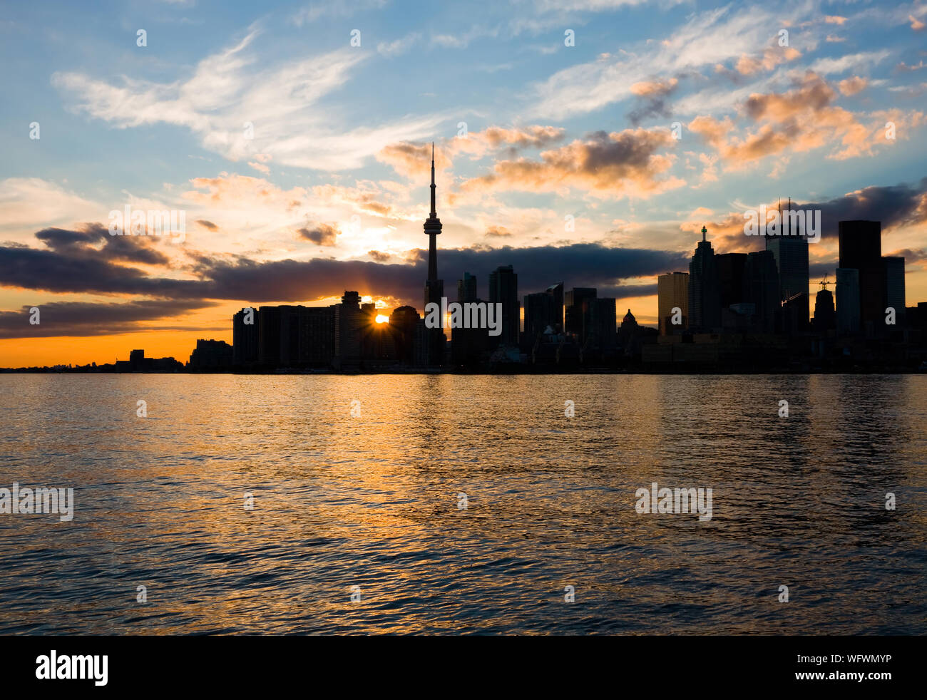 Toronto downtown dusk cityscape hi-res stock photography and images - Alamy