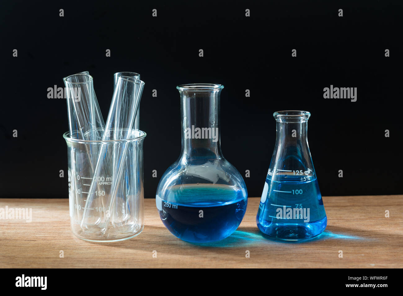 Chemistry equipment hi-res stock photography and images - Alamy