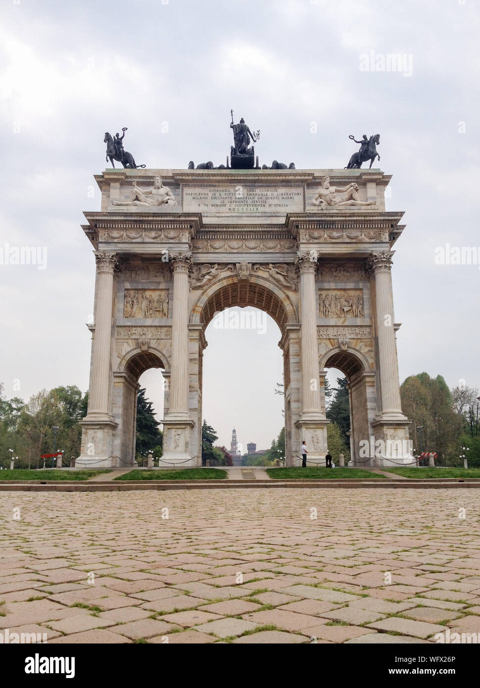 Cobblestone monument hi-res stock photography and images - Alamy