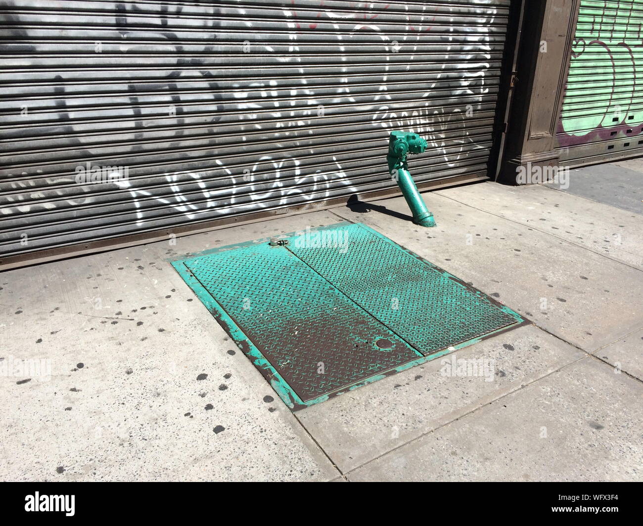 Shutter fire hi-res stock photography and images - Alamy