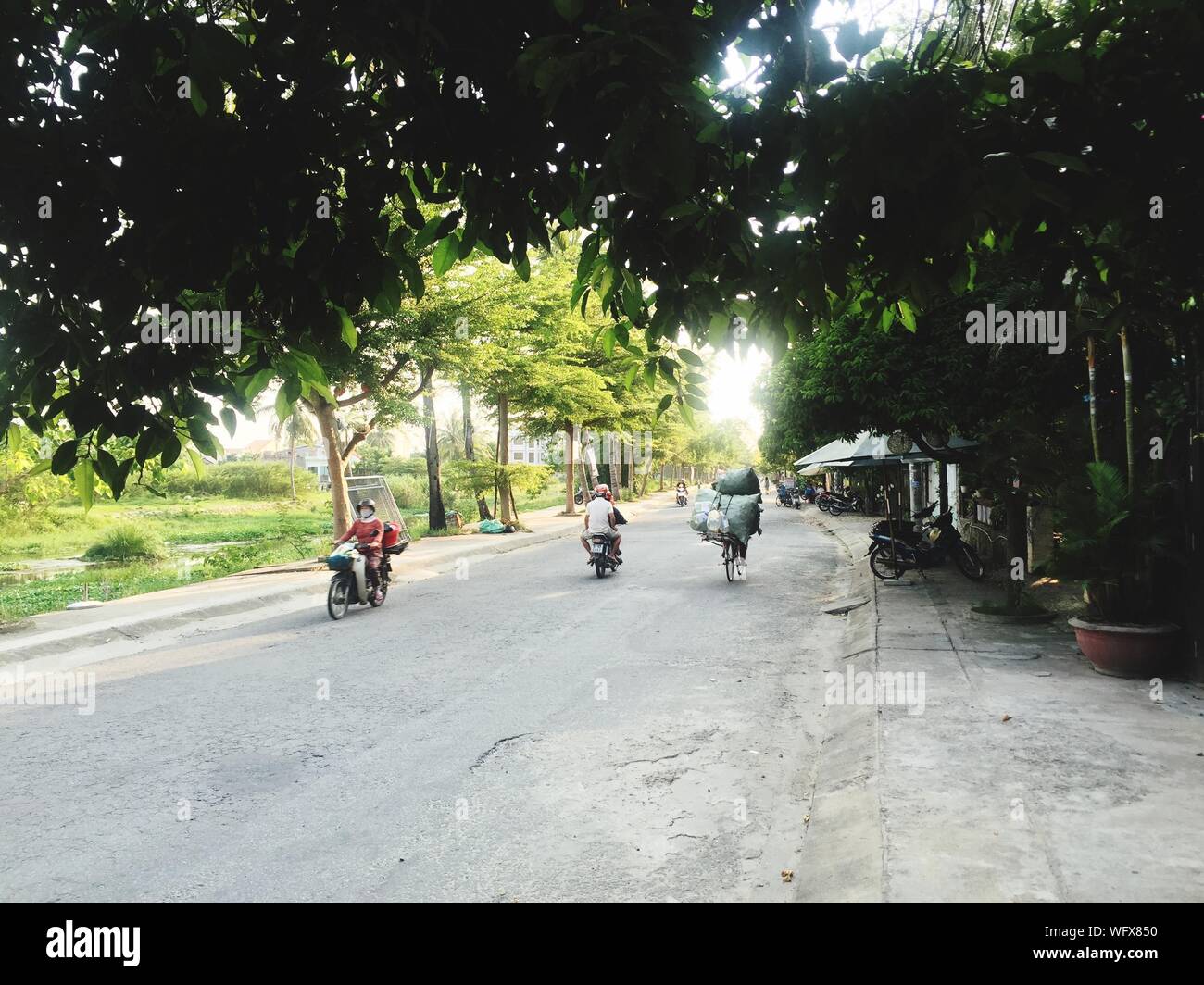 Vehicle riding hi-res stock photography and images - Alamy