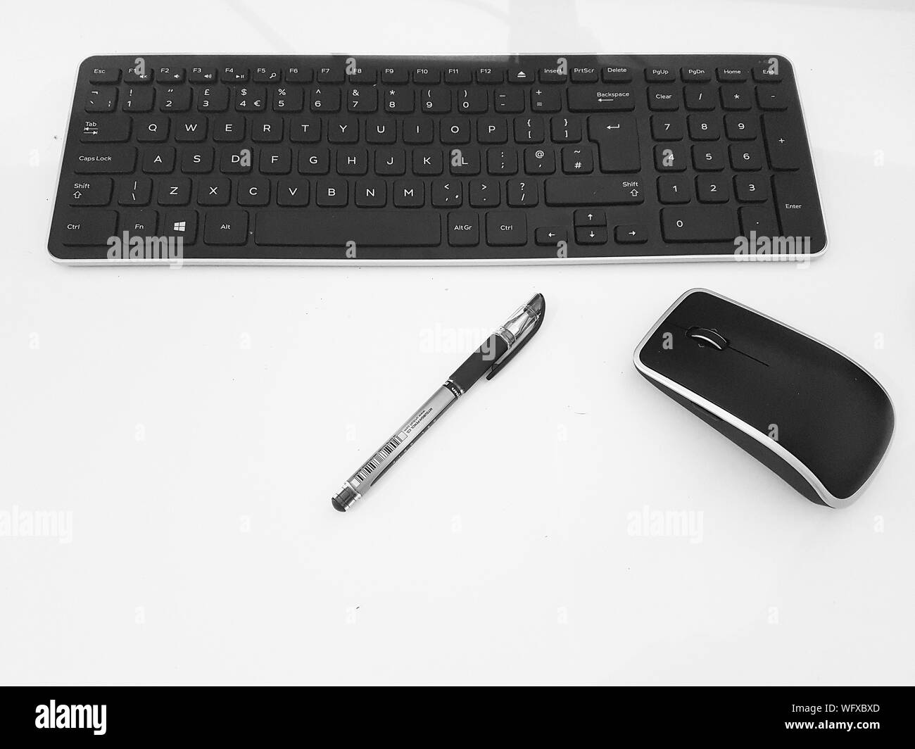 Keyboard and pen hi-res stock photography and images - Alamy
