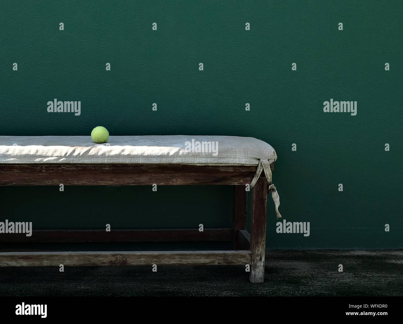 Against the wall ball hi-res stock photography and images - Alamy