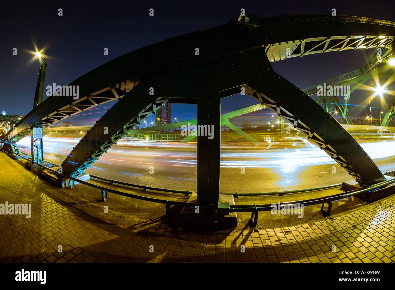 Night scene structure hi-res stock photography and images - Alamy