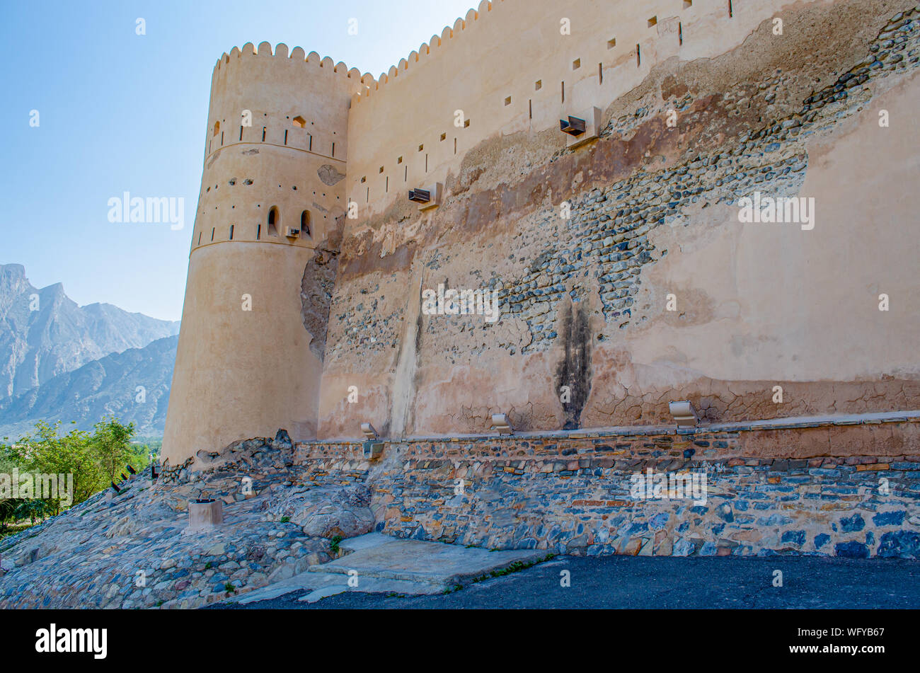 Fort wall hi-res stock photography and images - Alamy