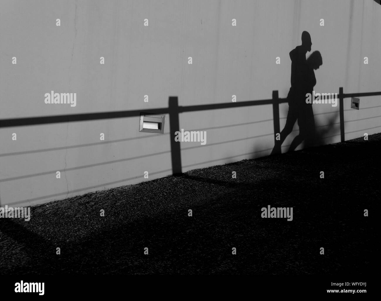 Shadow people walking hi-res stock photography and images - Alamy