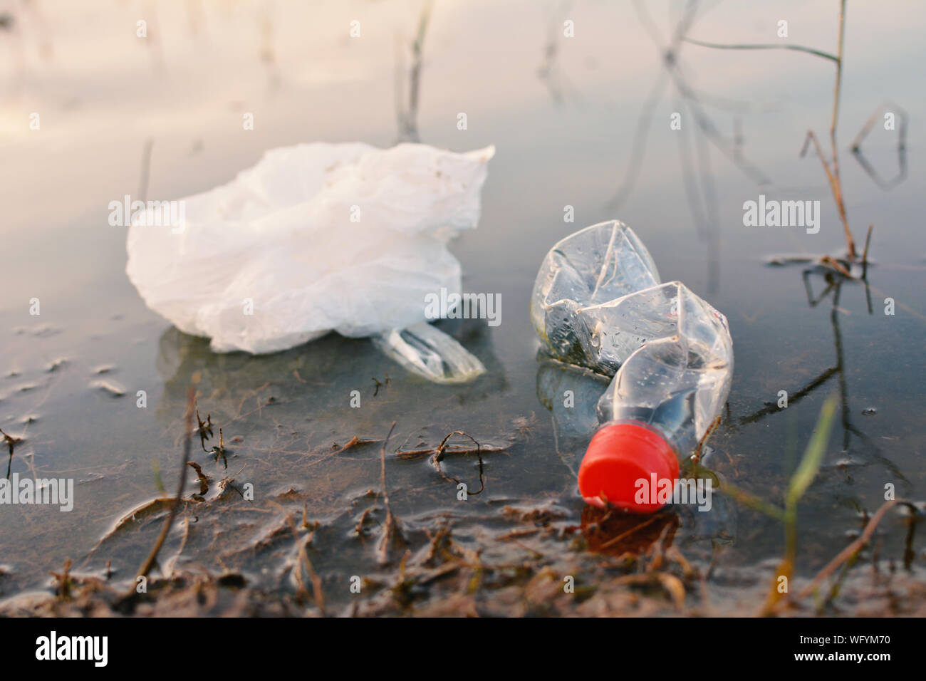 Floating Garbage High Resolution Stock Photography and Images - Alamy