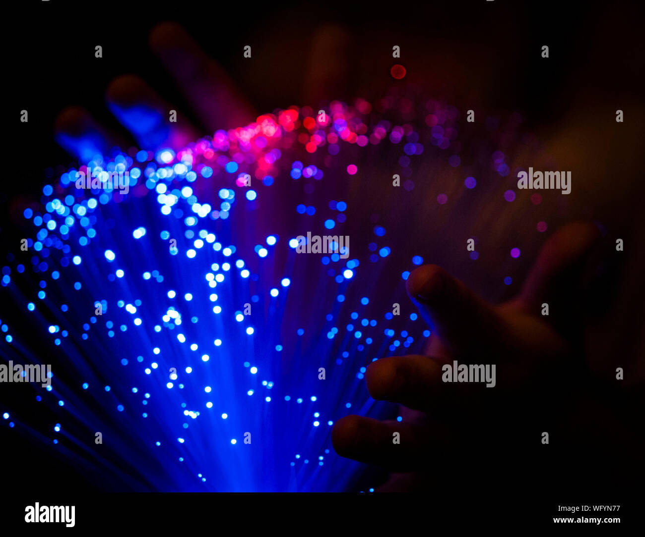 Hand lights hi-res stock photography and images - Alamy