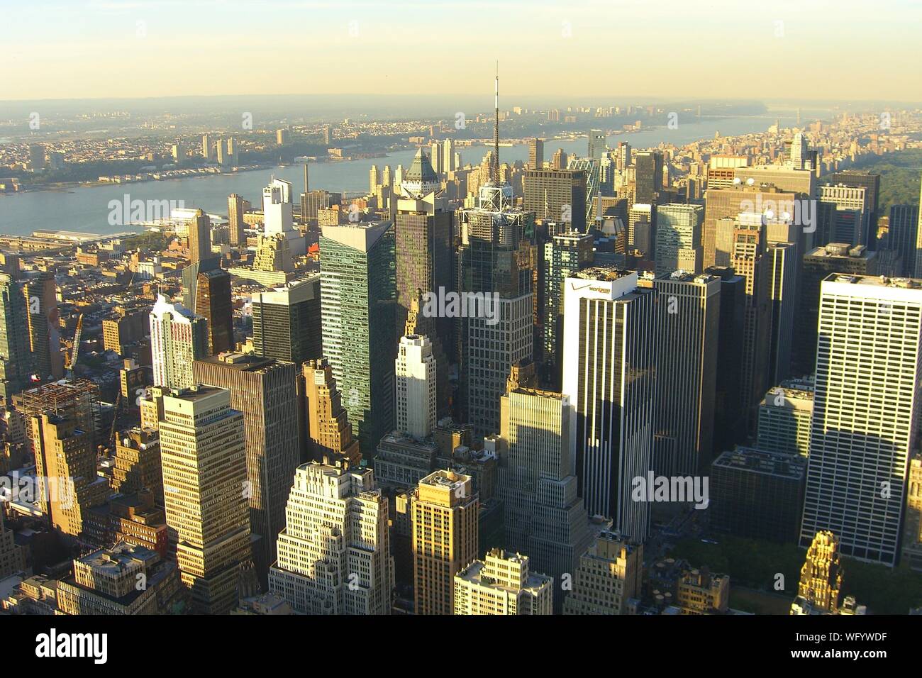 Modern day city hi-res stock photography and images - Alamy