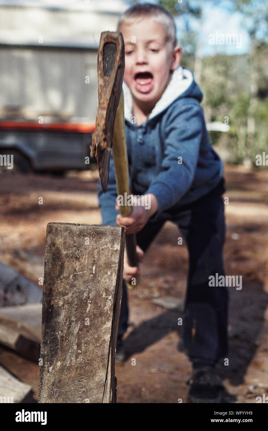 Child wood hi-res stock photography and images - Alamy