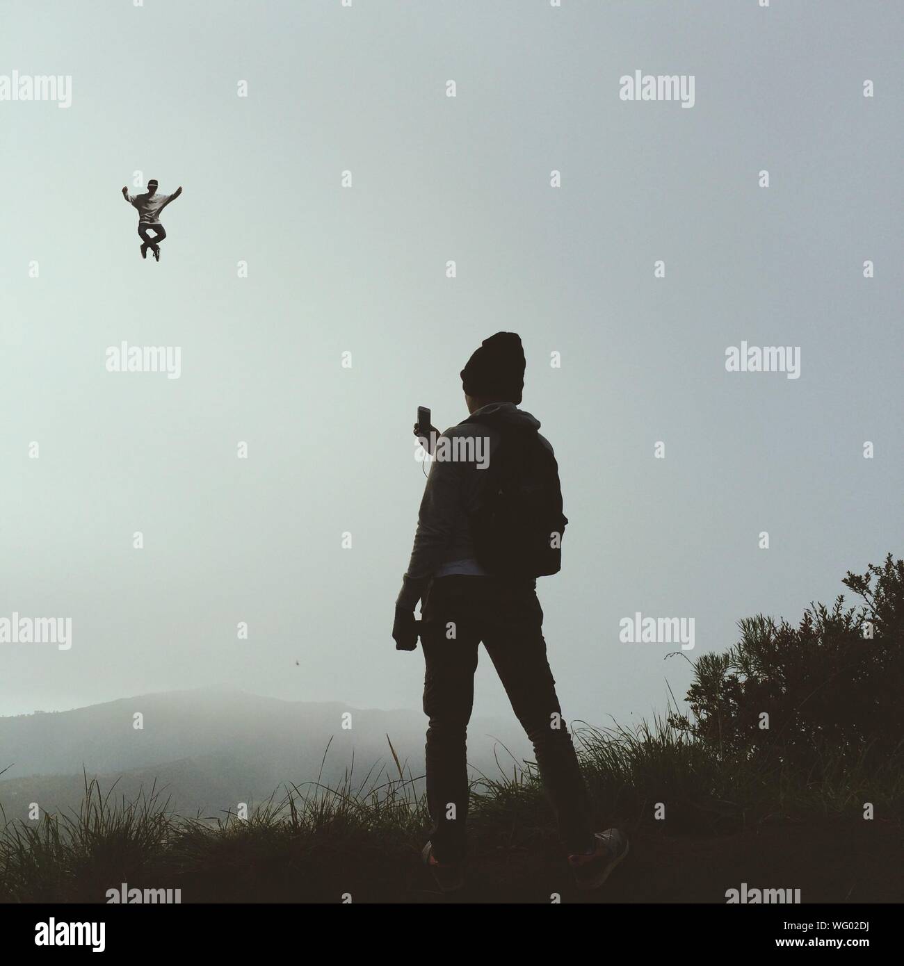 Falling in the air hi-res stock photography and images - Alamy