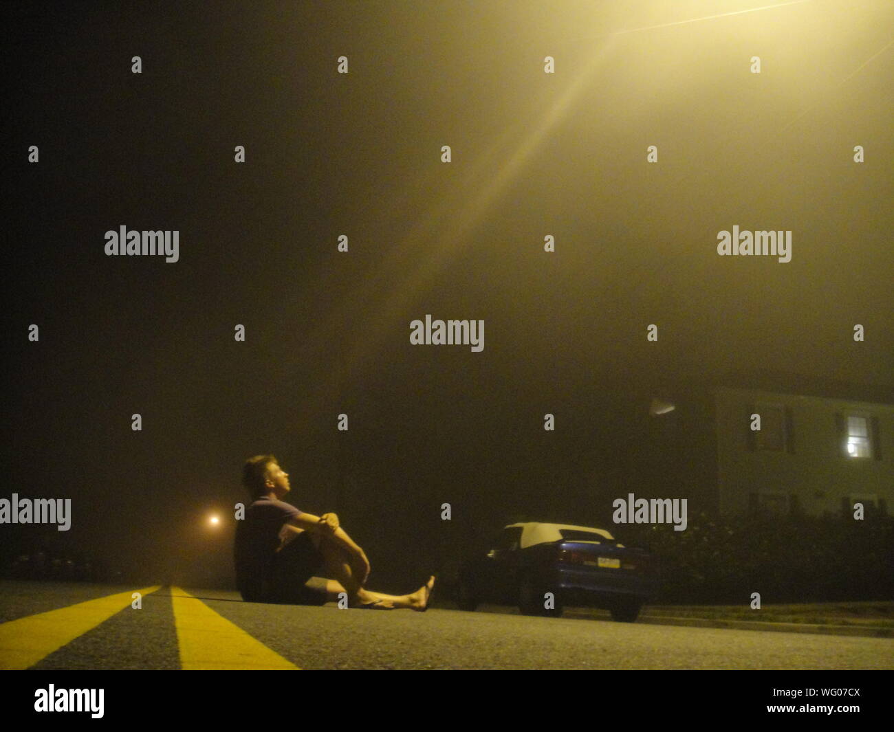 Light falling hi-res stock photography and images - Alamy