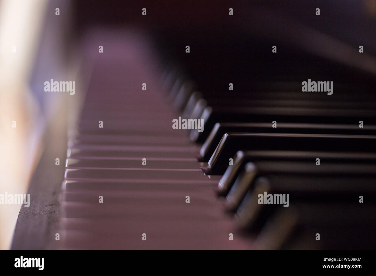 Piano side view with keys hi-res stock photography and images - Alamy