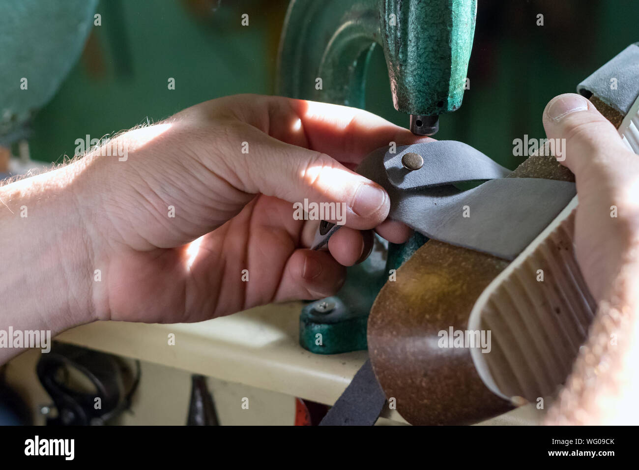 Riveting hi-res stock photography and images - Alamy