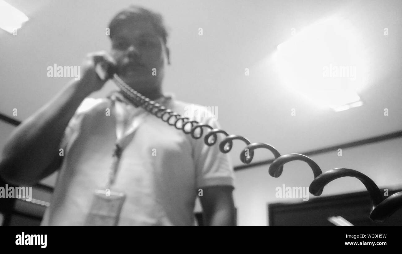 One telephone wire hi-res stock photography and images - Alamy