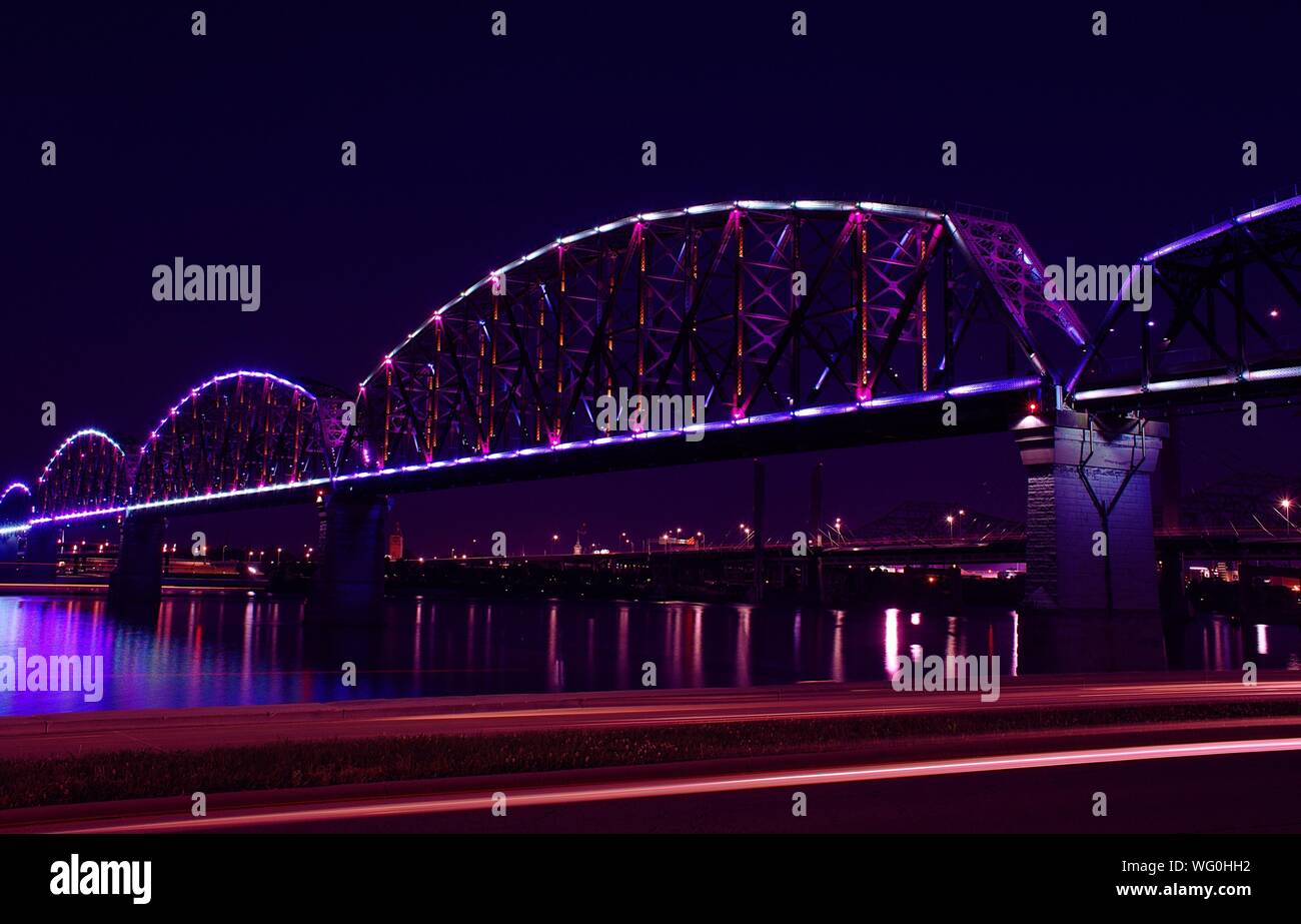 Four bridge hi-res stock photography and images - Alamy