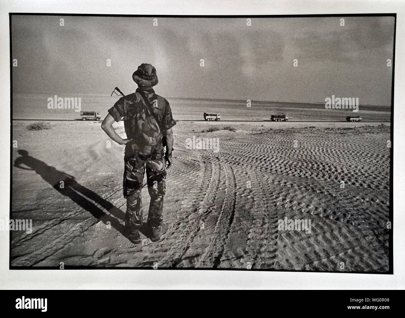 Camouflage army desert hi-res stock photography and images - Alamy