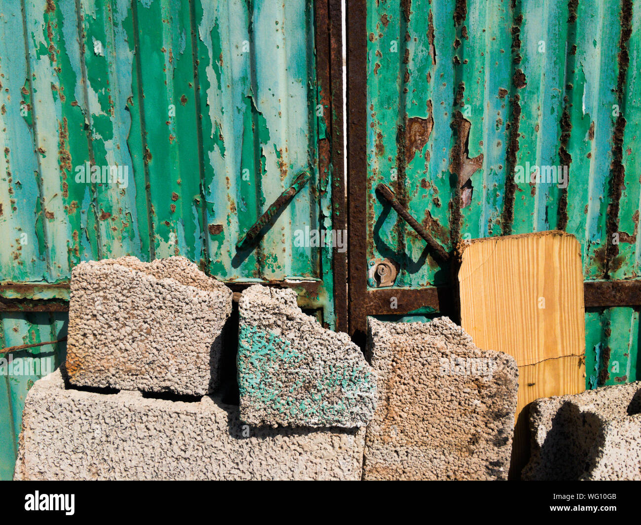 Textured concrete blocks hi-res stock photography and images - Alamy
