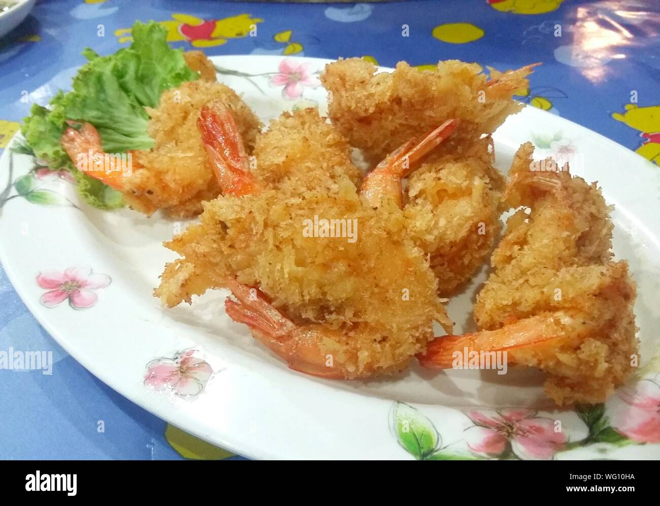 Deep fried prawn hi-res stock photography and images - Alamy
