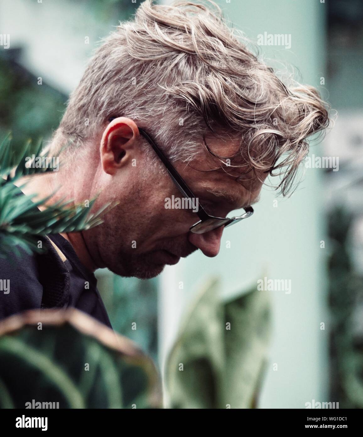Side profile middle aged man middle aged hi-res stock photography and ...