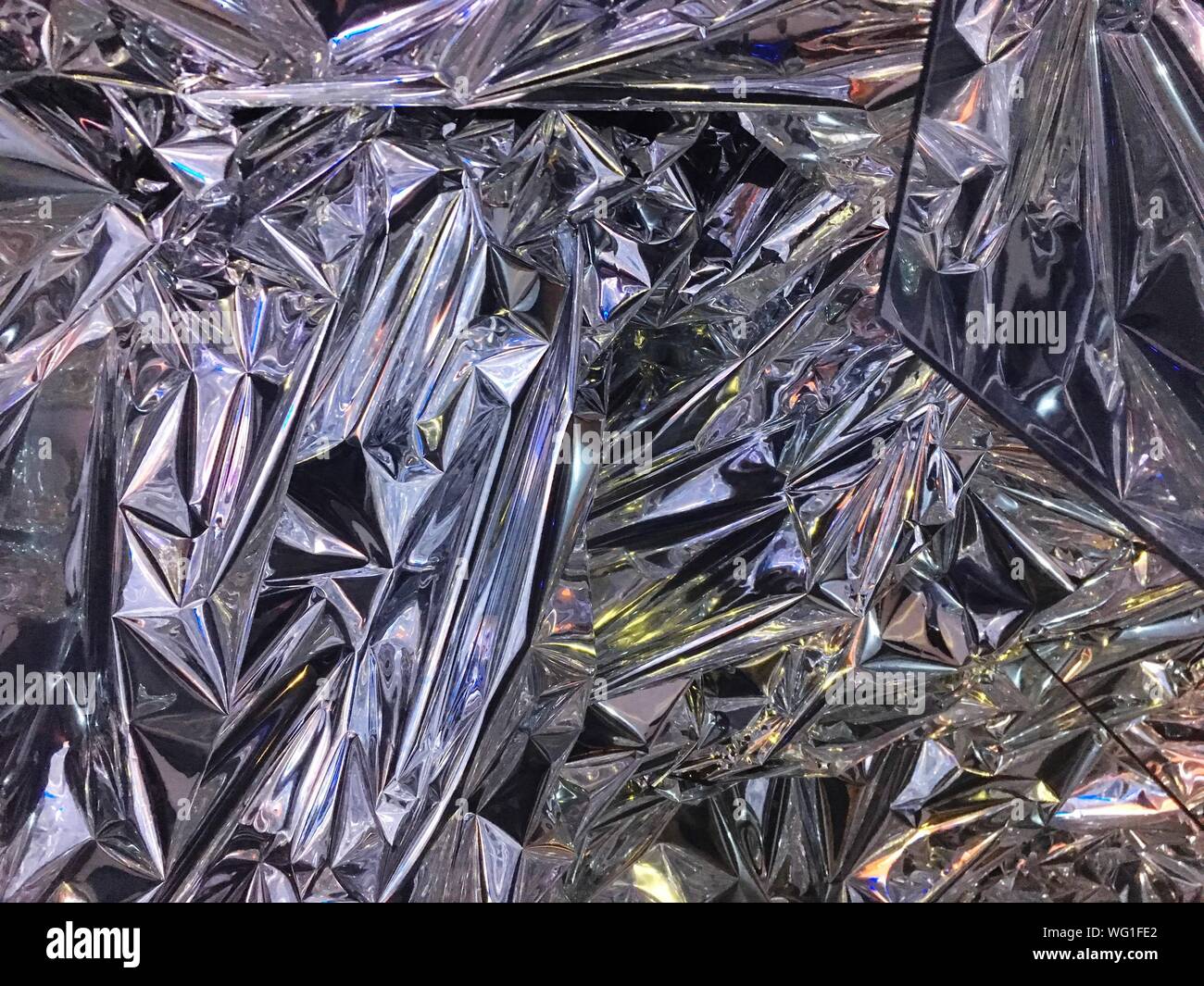 Crumpled aluminum foil hi-res stock photography and images - Alamy